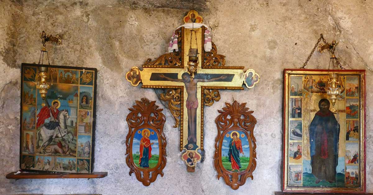 How to Set Up a Prayer Corner in an Orthodox Home – OrthodoxCrafter